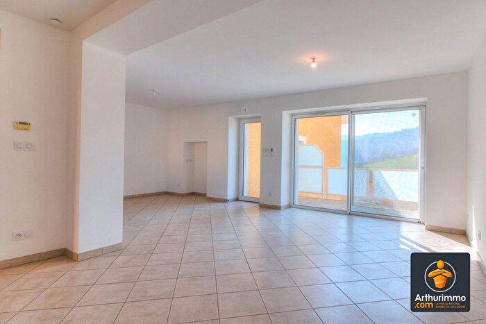 Maison à louer - Vaugneray - 5 pièces - 4 chambres