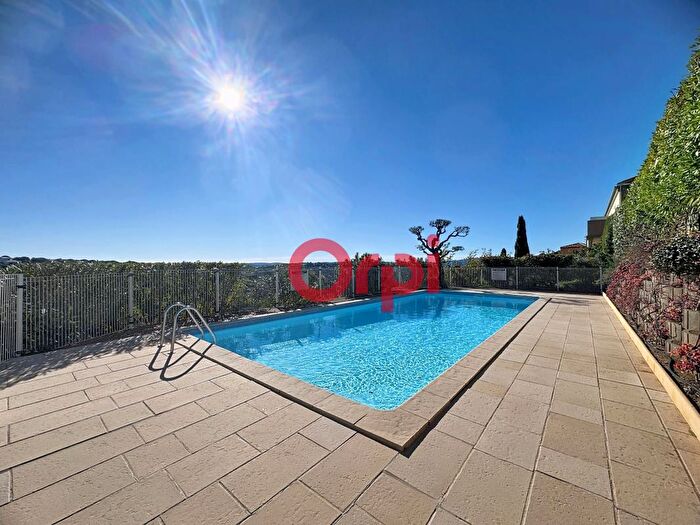 Appartement à vendre - Sainte-Maxime, Saquèdes, Quilladou, Garonnette, Golfe - 4 pièces - 3 chambres