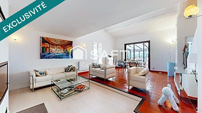 Maison à vendre - Garéoult - 7 pièces - 5 chambres