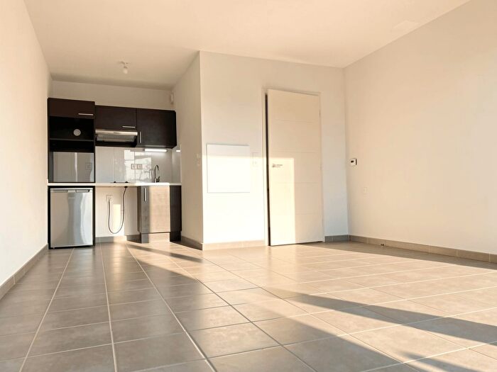 Saint-Geniès-Bellevue : Appartement 1 pièce à vendre