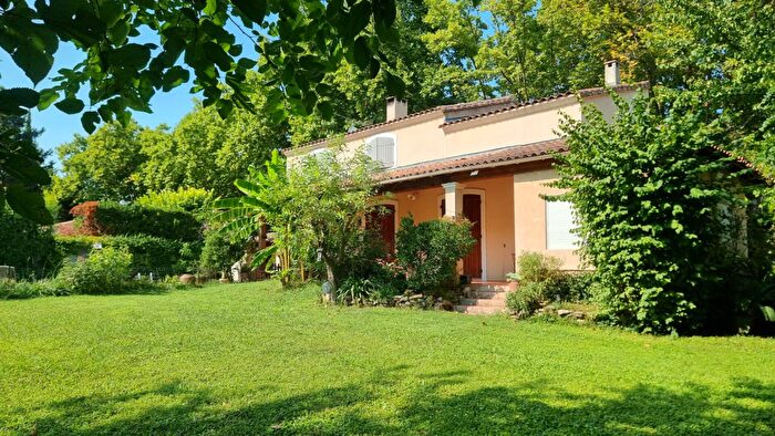 Maison à vendre - Paradou - 6 pièces - 5 chambres