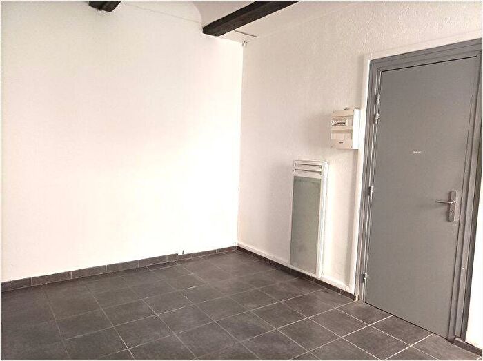 Centre Ville-Stalingrad, Alès : Appartement 2 pièces à louer