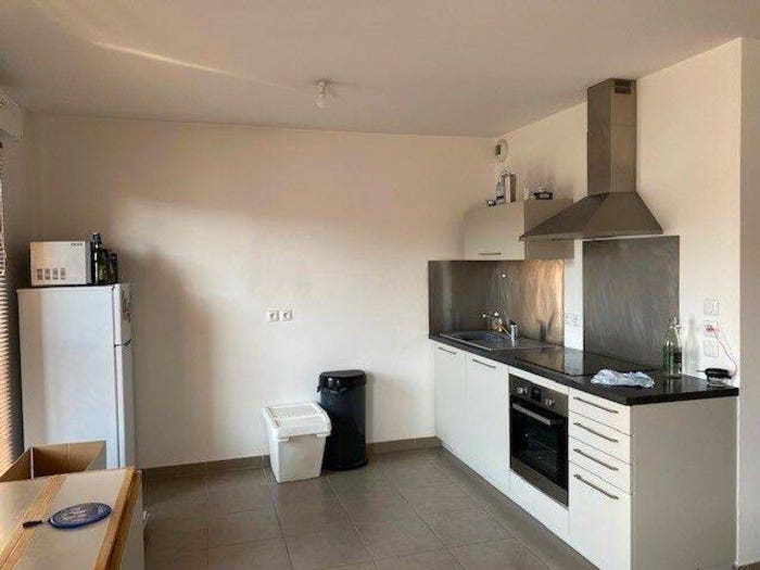 La Pionne-Zone d'Echange, Avignon - Appartement 1 pièce à louer