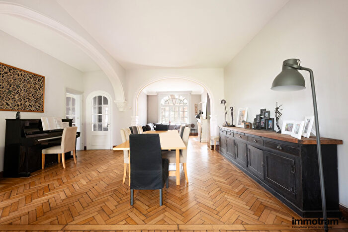 Maison à vendre - Villeneuve-dAscq - 9 pièces - 5 chambres
