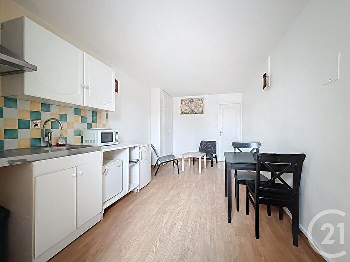 Appartement à louer - Dijon, Centre-ville - 2 pièces - 1 chambre