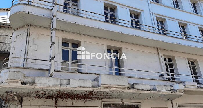 Appartement à vendre - Lourdes, Centre-ville, Place Peyramale, Gare - 4 pièces