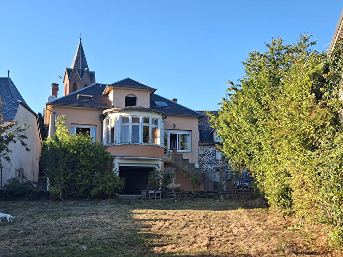 Maison 6 pièces à vendre à Neuvéglise