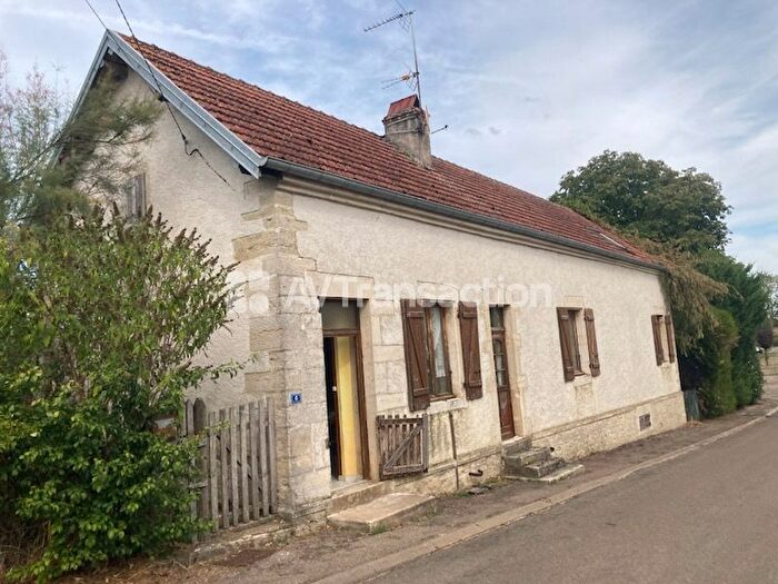 Maison à Champagne-sur-Vingeanne, à vendre