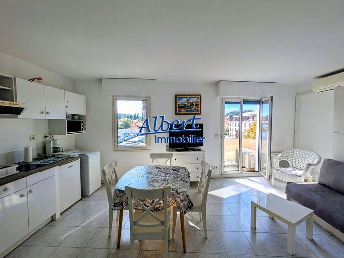 Port Issol, Sanary-sur-Mer - Appartement 1 pièce à louer