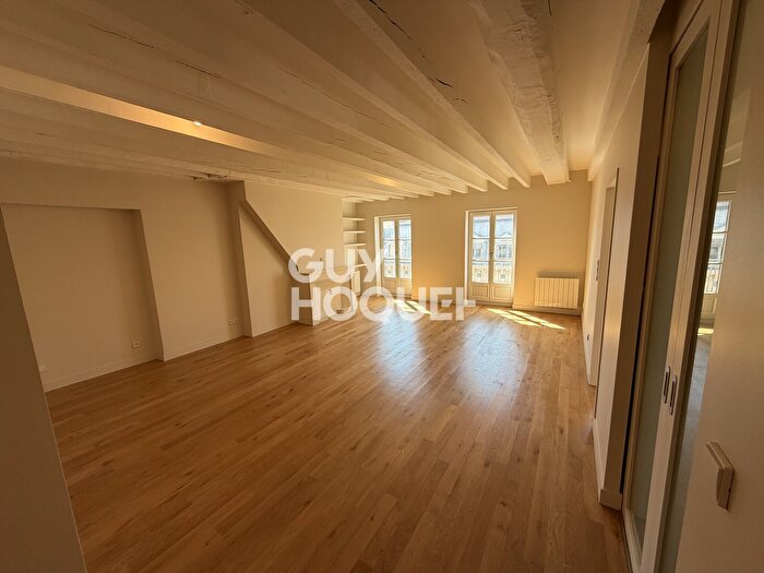 Lyon 1er, Ouest des Pentes : Appartement 3 pièces à louer