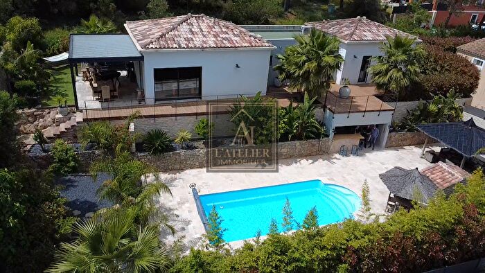 Maison à vendre - Cuers - 4 pièces - 3 chambres