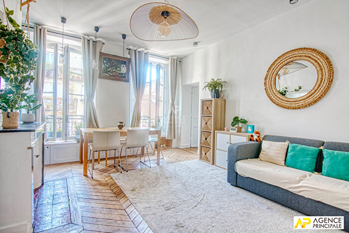 Appartement 4 pièces à vendre à Versailles, Notre Dame
