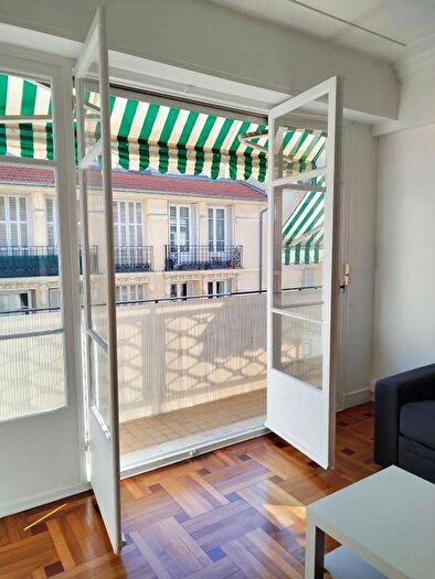Appartement à louer - Carré dOr, Nice - 1 pièce