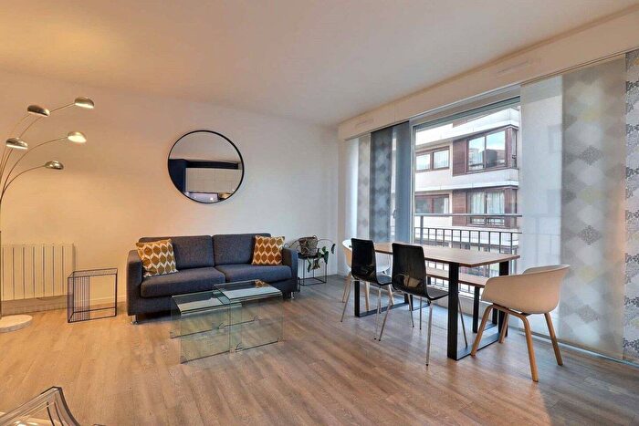 Appartement à louer - Reine-Mairie, Boulogne-Billancourt - 1 pièce