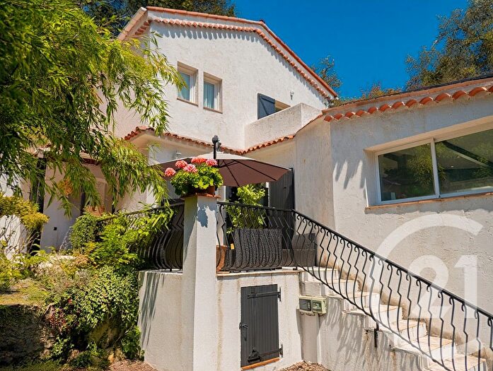 Maison à vendre - Châteauneuf-Grasse - 5 pièces - 4 chambres