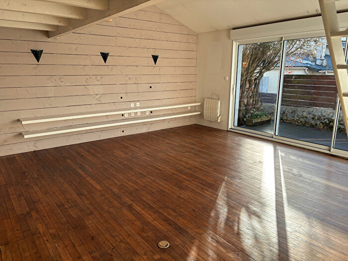 Maison à vendre - Bressuire, Centre-ville - 5 pièces - 3 chambres