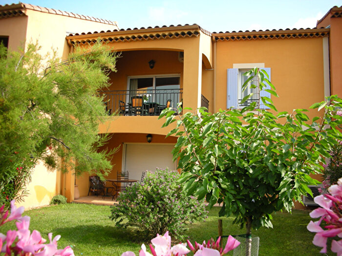 Arles, Pont de Crau, Moulès : Appartement 3 pièces à louer