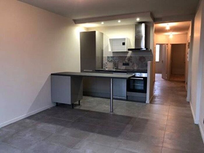 Appartement à louer - Villeurbanne - 4 pièces - 3 chambres