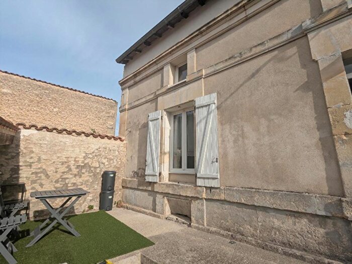 Maison 3 pièces à vendre - Cognac, Champ de Foire