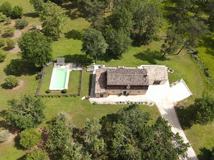 Maison à vendre - Lalinde - 5 pièces - 3 chambres