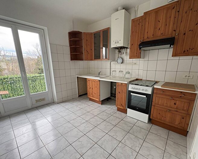 Appartement à louer - Centre Ville, Limoux - 4 pièces - 3 chambres