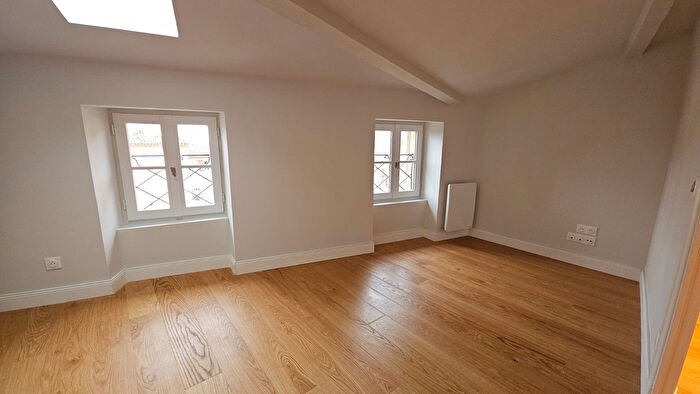 Appartement à louer - Grasse - 2 pièces - 1 chambre