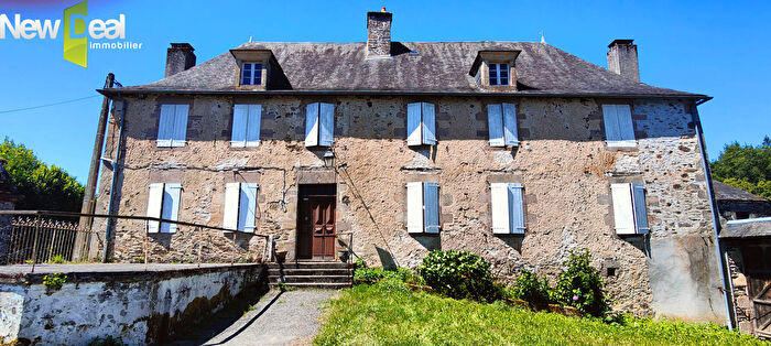 Sainte-Féréole : Maison 9 pièces à vendre