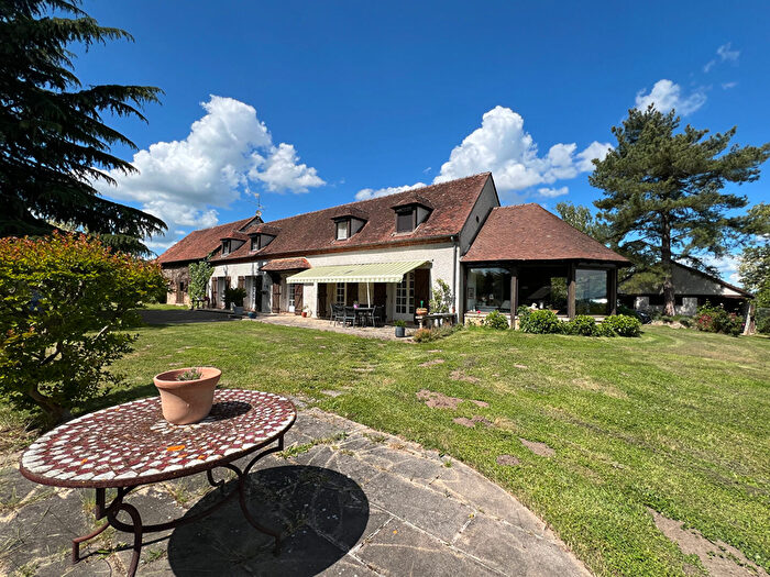 Maison à vendre - Monétay-sur-Allier - 6 pièces - 4 chambres