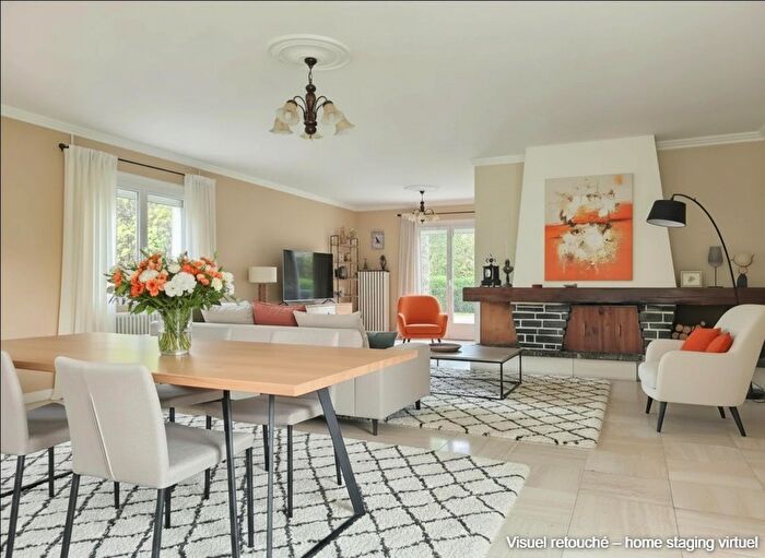 Maison à vendre - Saint-Denis-les-Ponts - 7 pièces - 4 chambres