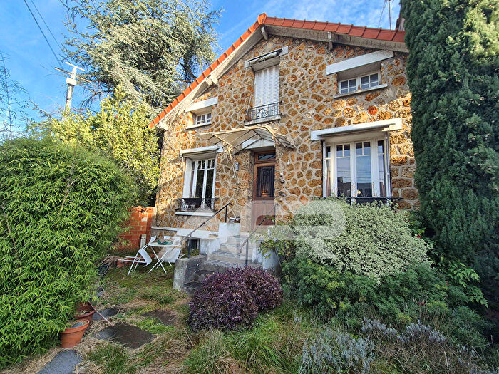 Maison à vendre - Chatou, Nord - 5 pièces - 3 chambres