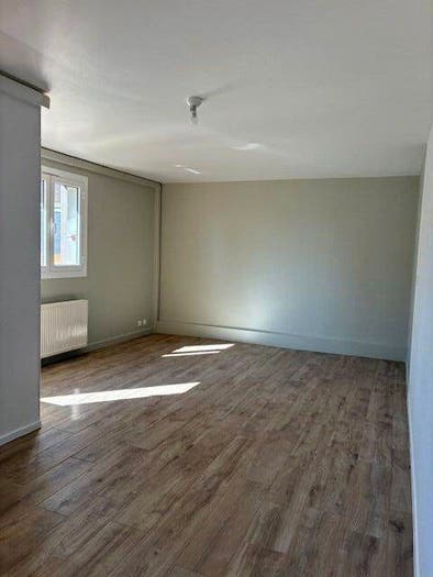 Appartement 5 pièces à Sud Ouest, Guingamp, à louer