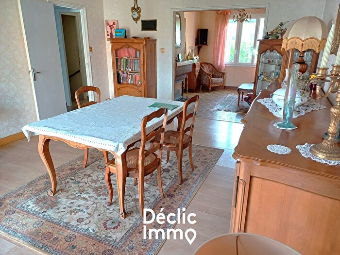 Maison à vendre - La Roche-sur-Yon, Le Bourg sous la Roche - 7 pièces - 5 chambres