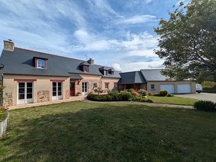 Maison à vendre - Landéhen - 6 pièces - 4 chambres