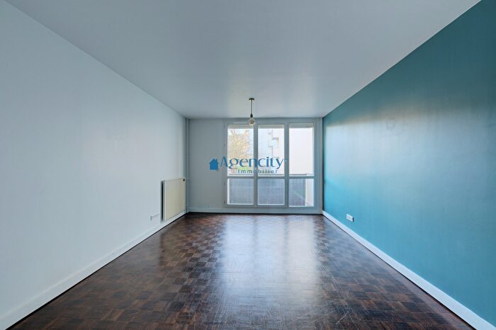 Appartement à vendre - Noisy-le-Grand, Nord - 3 pièces - 2 chambres