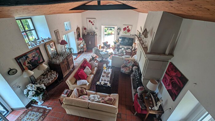 Maison à vendre - Saint-Florent-le-Vieil - 7 pièces - 5 chambres