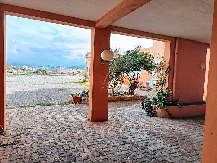 Appartement à vendre - Marseille e , Les Iles - 1 pièce - 1 chambre