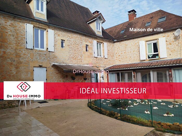 Maison à vendre - Sarlat-la-Canéda - 14 pièces - 8 chambres
