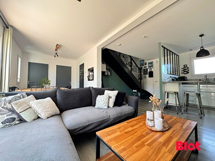Maison 5 pièces à Bruz, Bihardais, Mortrais, à vendre