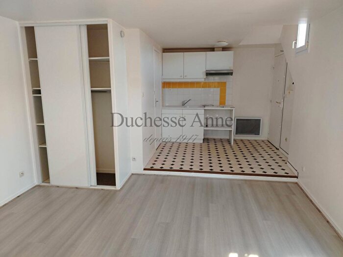 Appartement à louer - Montfort-lAmaury - 1 pièce