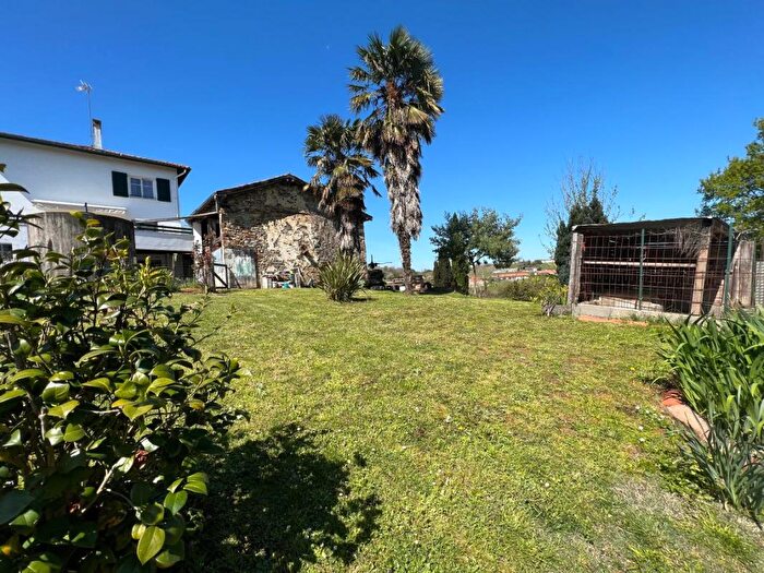 Maison à vendre - Saint-Palais - 10 pièces - 8 chambres