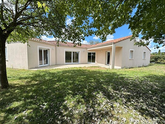 Saint-Georges-de-Montaigu - Maison 5 pièces à vendre