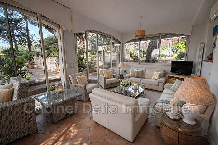 Maison 12 pièces à vendre à Bandol