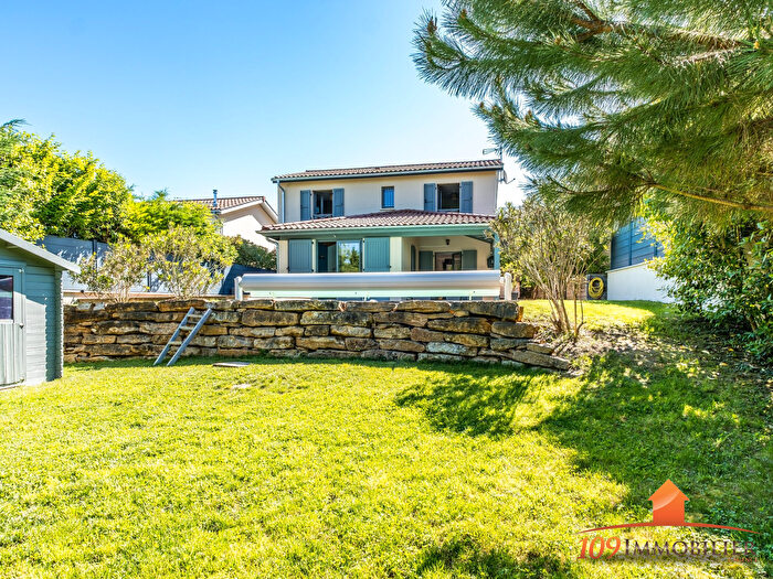 Maison 6 pièces à Pommiers, à vendre