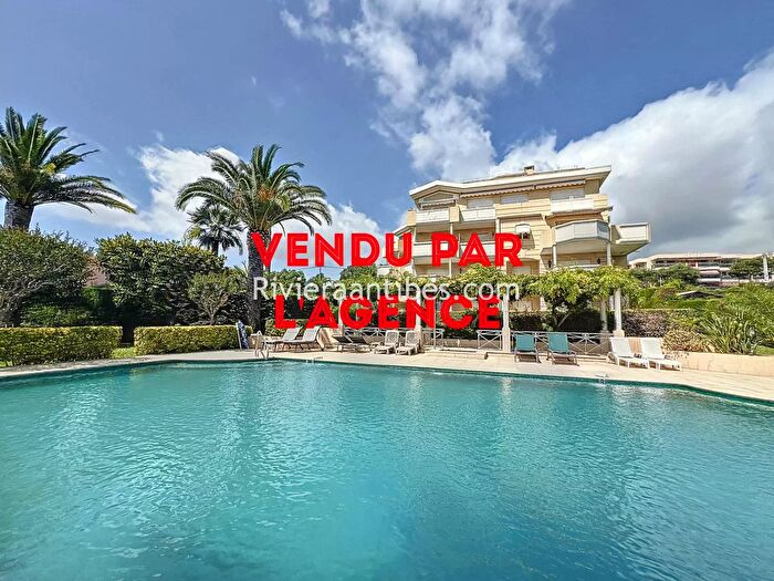 Appartement à vendre - Antibes, Rastines, Super Antibes, Laval, La Fontonne - 2 pièces - 1 chambre