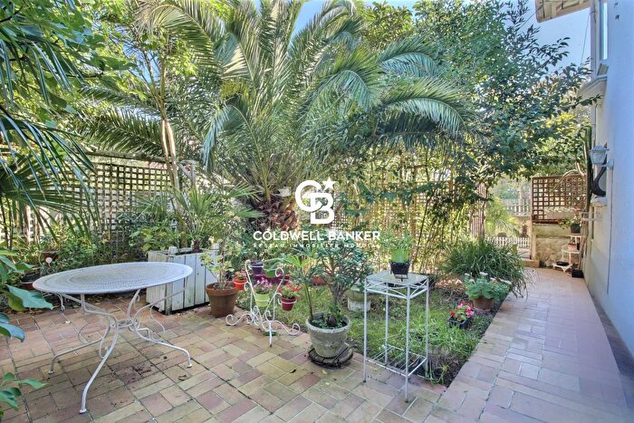 Maison à vendre - Arcachon, Saint-Ferdinand - 7 pièces - 5 chambres