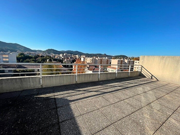 Appartement à vendre - Alès, Centre-ville - 4 pièces - 3 chambres