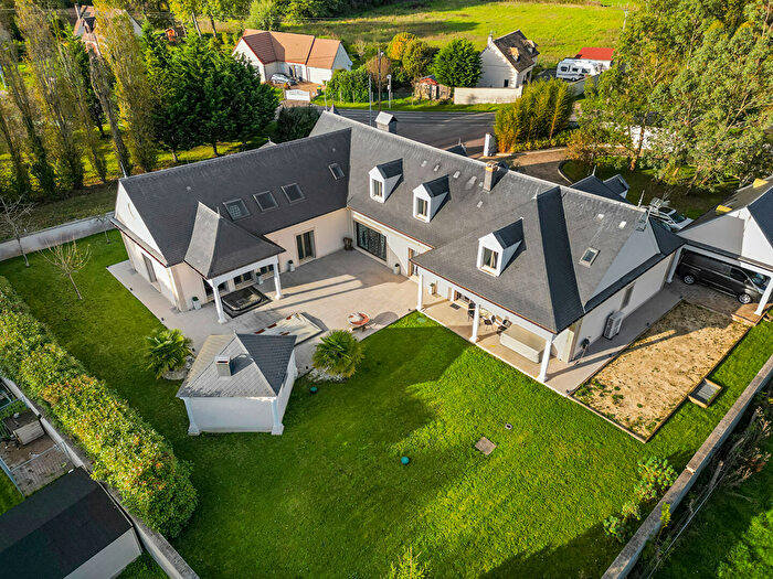 Maison à vendre - Bréval - 15 pièces - 5 chambres