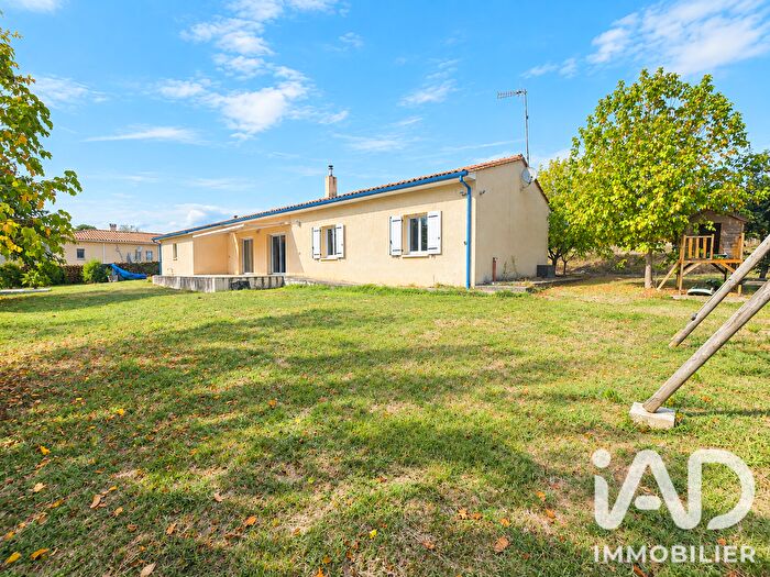 Saint-Genis-du-Bois : Maison 5 pièces à vendre