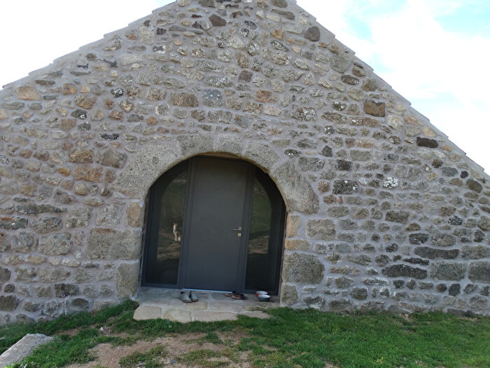 Maison à vendre - Mézilhac - 4 pièces - 3 chambres