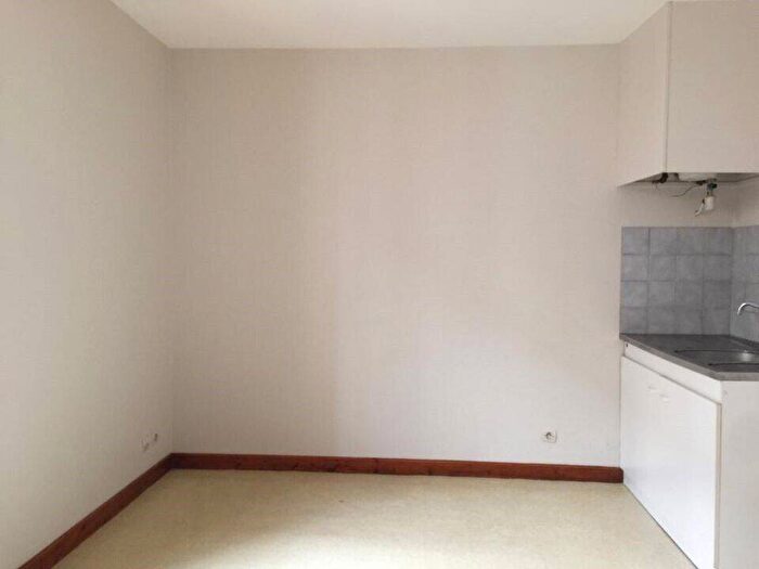 Appartement à louer - Montmerle-sur-Saône - 2 pièces - 1 chambre